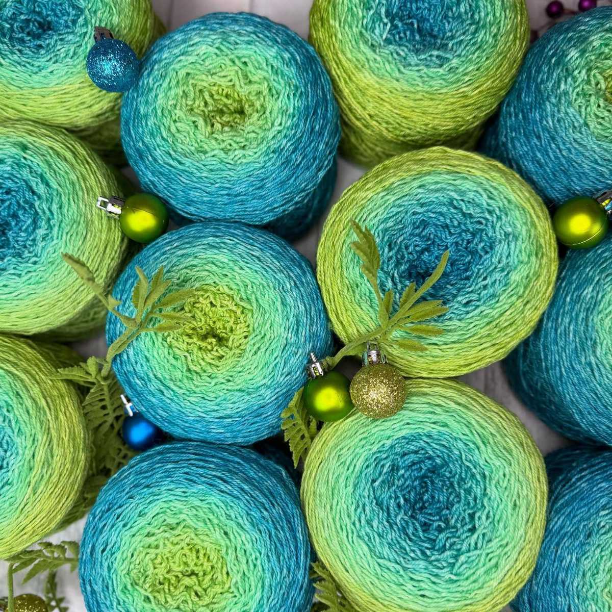 Wonderland Yarns - Mary Ann Blossoms (The Grinch) – Woolly Buffalo Yarn Co